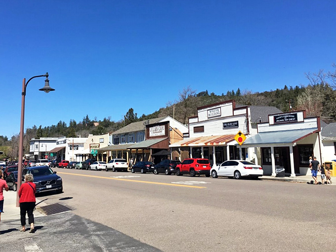 Julian's pedestrian-friendly downtown invites leisurely exploration. Where window shopping becomes an Olympic-worthy event.