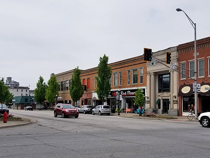 Nappanee's downtown corridor feels like a movie set where real life happens to unfold. Classic storefronts and streets made for strolling before or after meals.