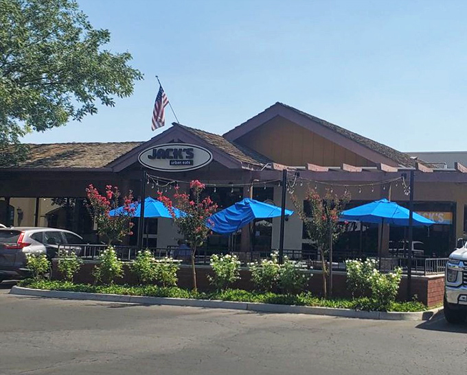 Blue umbrellas beckon like oases in the California sun. The exterior promises good things inside, like a present with perfect wrapping.