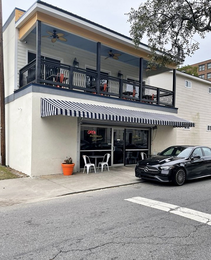 Narobia's from another angle: Still charming, still inviting. It's the two-story temptress of taste you can't resist.