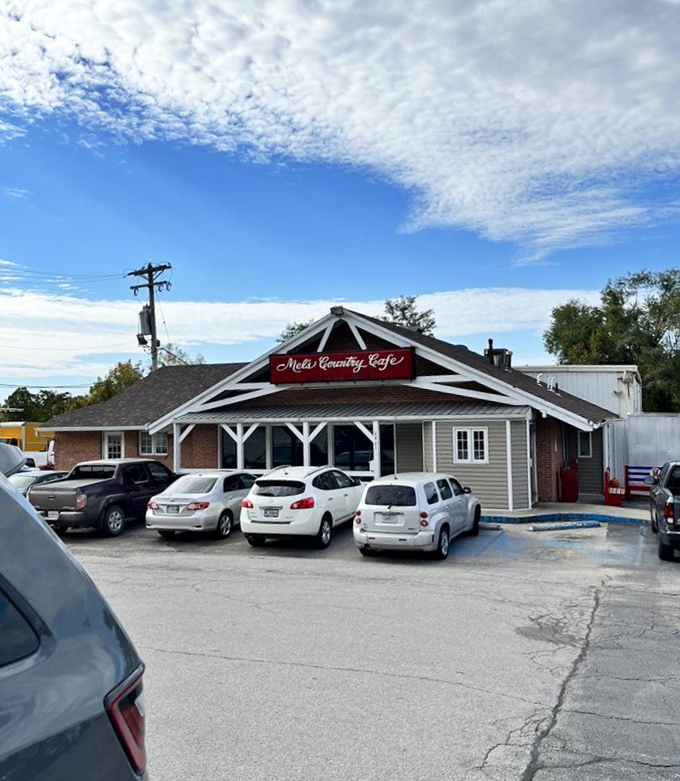 The parking lot tells the story—Mel's draws a crowd that knows exactly where to find breakfast bliss in Jefferson City.