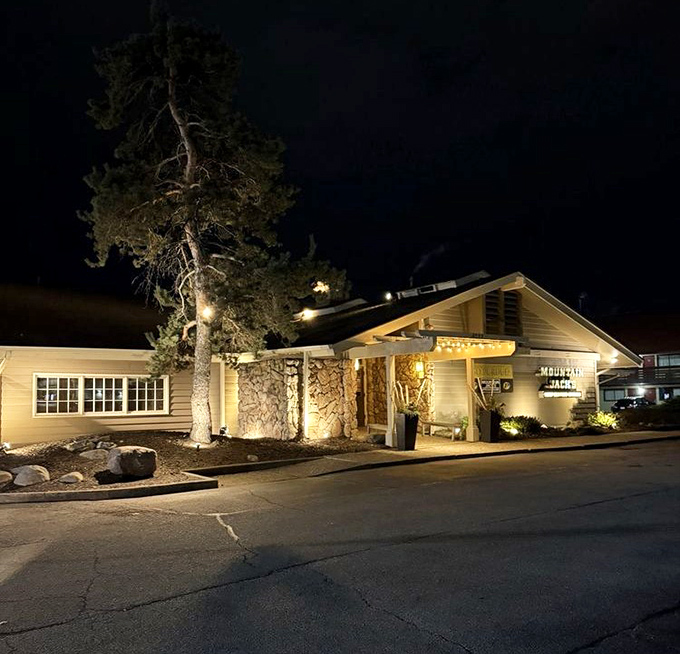 As night falls, Mountain Jacks glows like a beacon for the hungry. Even in darkness, good steaks find a way to shine.