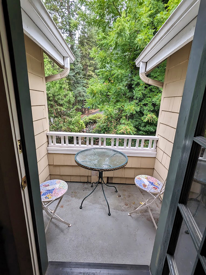 The Campbell House's exterior combines Victorian charm with modern landscaping&mdash;like your grandmother got a really good makeover. 