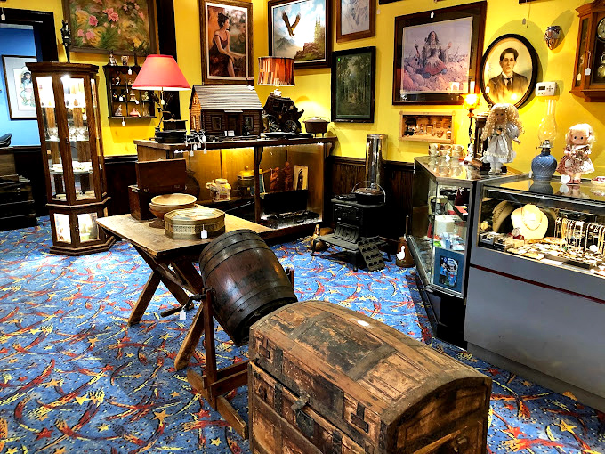 That weathered barrel and trunk have stories older than most countries. If antiques could talk, these would need their own podcast series.