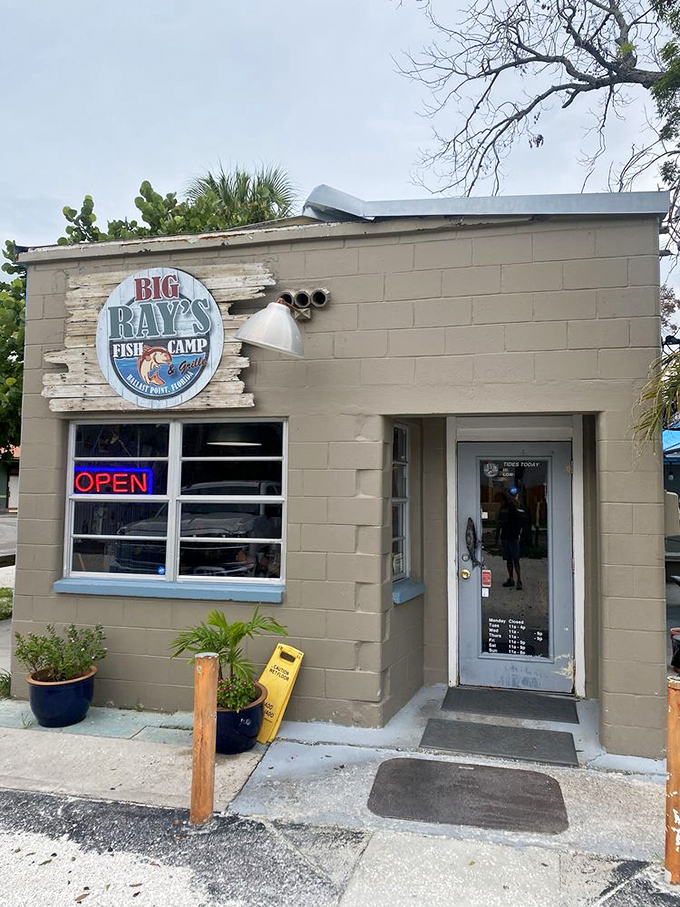 This humble entrance has welcomed seafood pilgrims from across the country&mdash;proof that greatness doesn't need a grand facade, just great food.