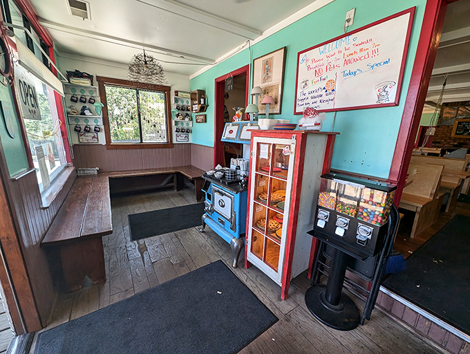 The waiting area feels like your mountain-dwelling aunt's kitchen&mdash;if your aunt were a breakfast wizard with color coordination skills.