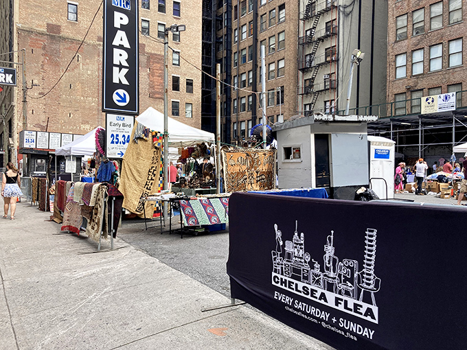 Chelsea Flea (New York): White tents of possibility! Chelsea Flea's urban treasure hunt unfolds between city buildings, where yesterday's oddities become tomorrow's conversation pieces.