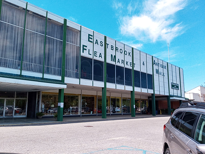 Eastbrook's imposing facade promises treasure hunting on an industrial scale. Like a department store where everything comes with a story.