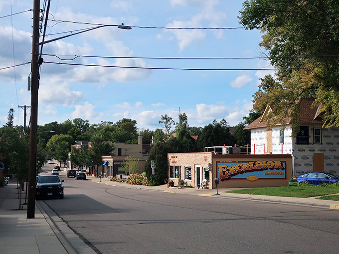 Excelsior's charming main street beckons with small-town magic. That "Welcome" mural practically invites you to kick off your shoes and stay awhile!