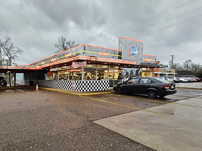 Lee's gleaming chrome and checkered pattern transport you to the days when jukeboxes played and milkshakes came with two straws.