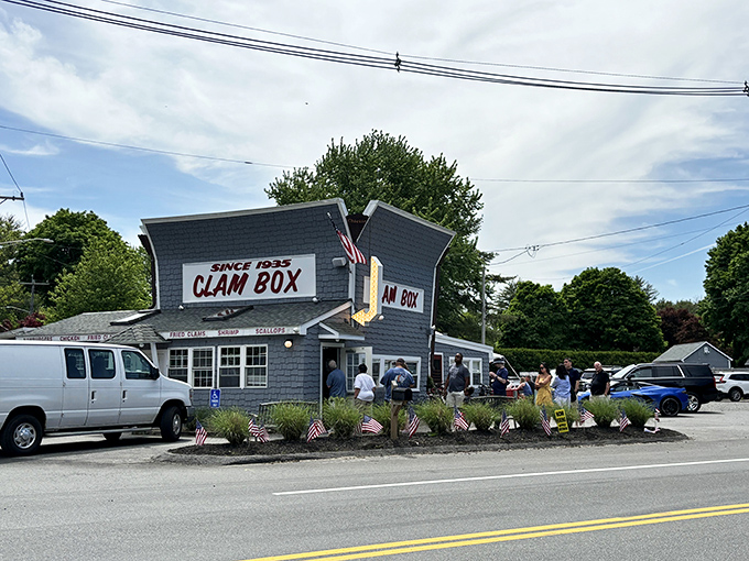 The iconic Clam Box of Ipswich&mdash;where the building itself looks like what they serve. Architectural appetizers!