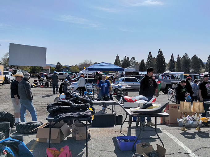 Under Nevada's brilliant blue sky, weekend warriors scour tables for that perfect find at El Rancho's outdoor bazaar.