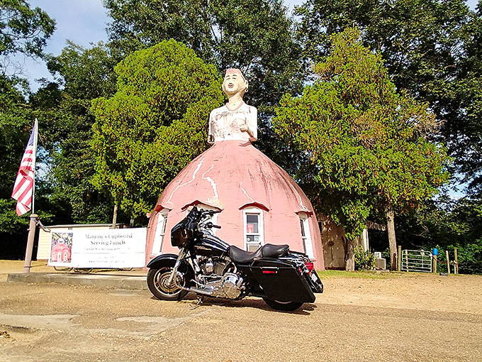 Step inside this quirky architectural wonder and you'll find biscuits so good they'd make your grandma jealous. Southern hospitality in the most unique package. 