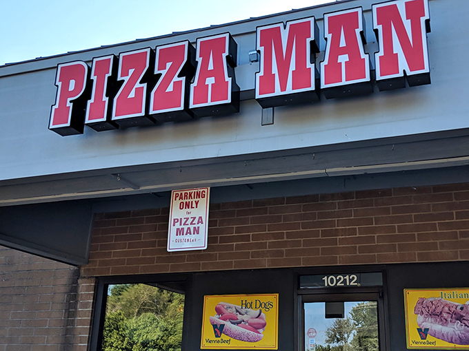 The sign says pizza, but insiders know&mdash;this is where Vienna beef dogs achieve their snap-tastic destiny.