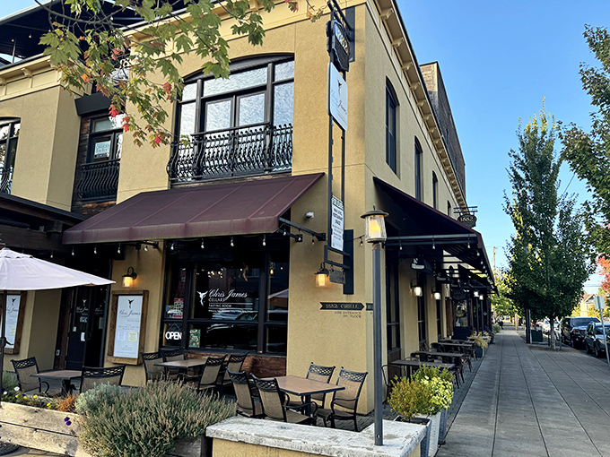 1882 Grille's outdoor seating invites you to linger over local wines and seasonal fare. People-watching has never tasted so good.