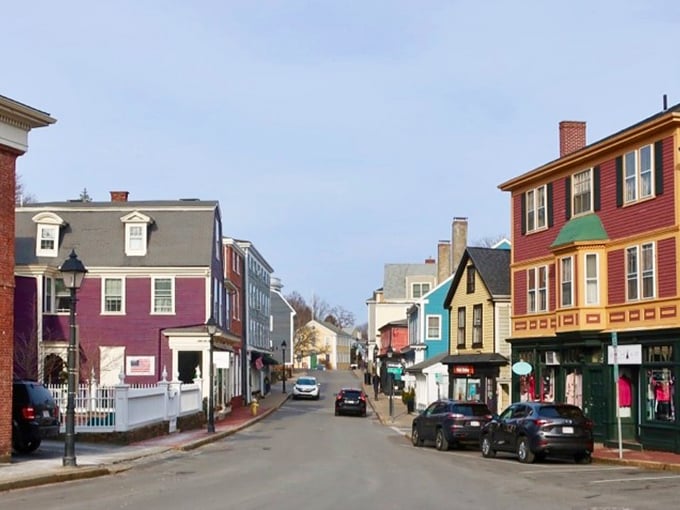 Downtown Marblehead feels like time travel with training wheels—modern conveniences tucked discreetly among buildings older than most countries.