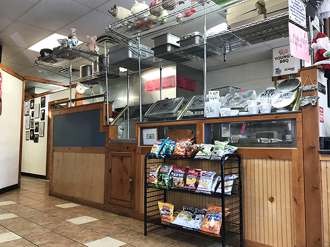 Simplicity reigns at the ordering counter. This isn't food that needs fancy surroundings&mdash;the wood-paneled charm lets the barbecue do the talking.