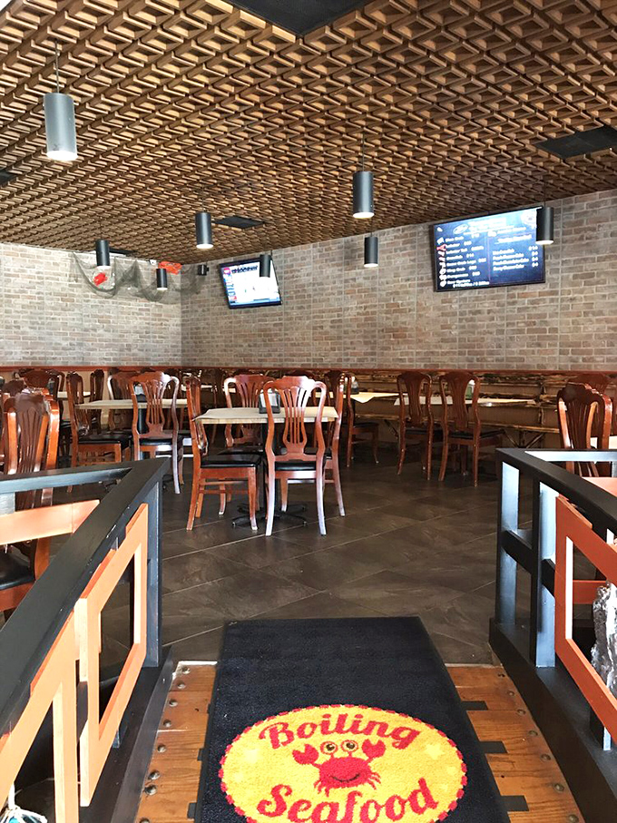 Step inside to a world where brick walls and wooden ceilings set the stage for seafood theater. The "Boiling Seafood" welcome mat isn't kidding around.