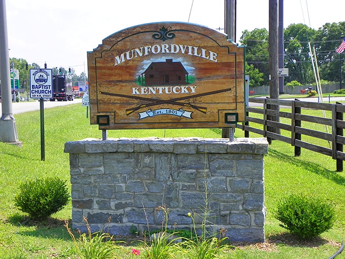 Est. 1816 &ndash; when Munfordville was founded, folks were still getting news via horseback. Two centuries later, the welcome sign still exudes that same unhurried charm.