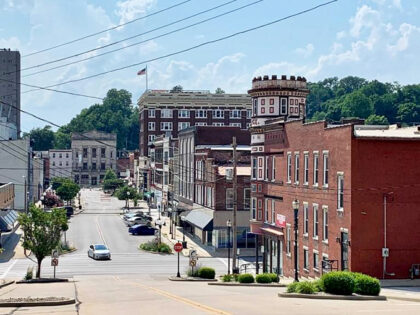 This Gorgeous Small Town In Illinois Is One Of The State’s Best-Kept ...