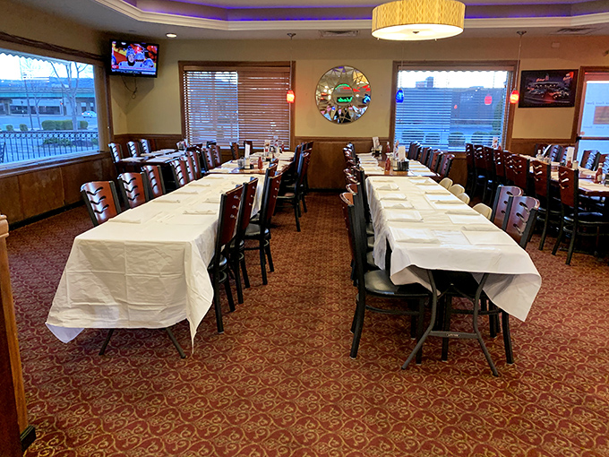 White tablecloths in a diner? That's how you know you're about to experience something special&mdash;comfort food with a dash of class.