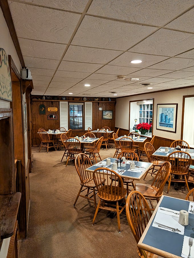 Windsor chairs and wood-paneled walls create the perfect backdrop for comfort food conversations. Like dining in your favorite aunt's country house.