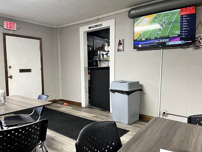 No-frills dining at its finest. The kind of place where the food does all the talking, and trust me, it's giving quite the speech.