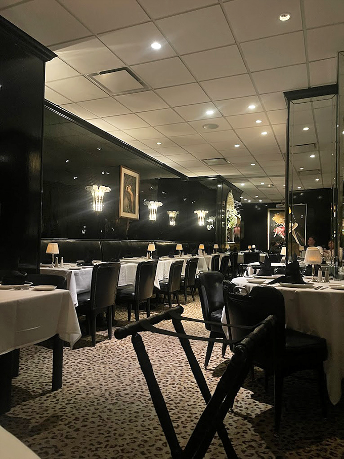 Step into a world of black lacquer, leopard print carpet, and white tablecloths&mdash;where Frank Sinatra would feel right at home ordering a martini.