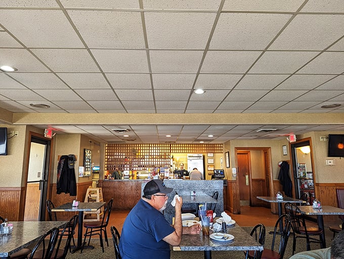 Simple, comfortable, and unpretentious—the dining room at J.D.'s focuses on what matters most: creating the perfect setting for chicken-induced happiness.
