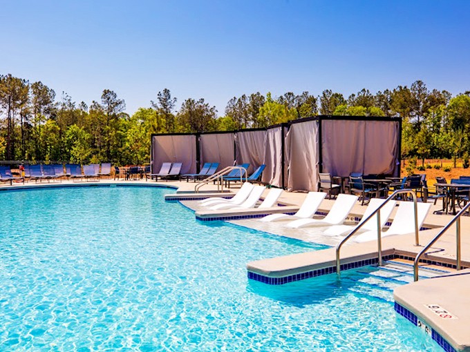 Sunshine, crystal-clear water, and zero chance of rain &ndash; the outdoor pool area offers a perfect respite from indoor water adventures.