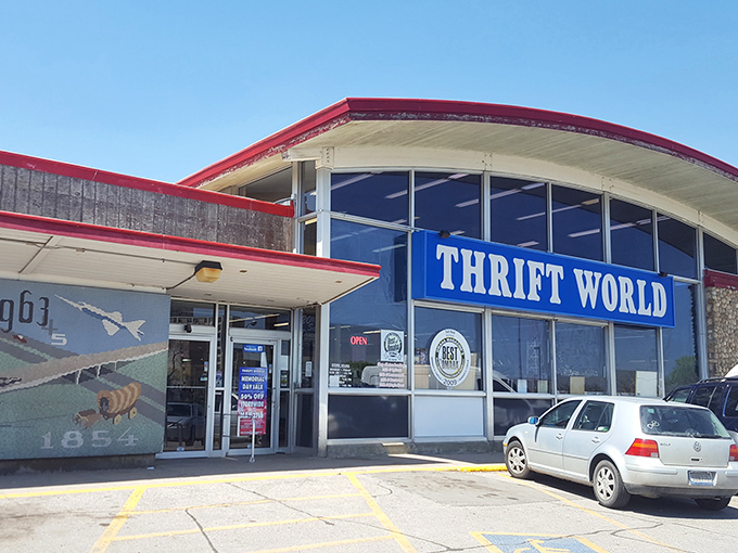 Retro-cool architecture meets thrift store magic at Thrift World, where that curved roof hints at the treasures curved inside. 