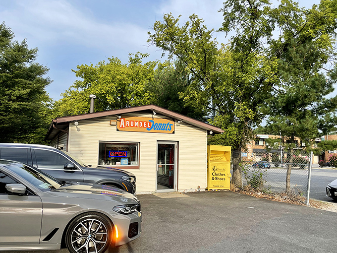 What this little donut shack lacks in square footage, it makes up for in life-changing glazed treasures that'll haunt your dreams.