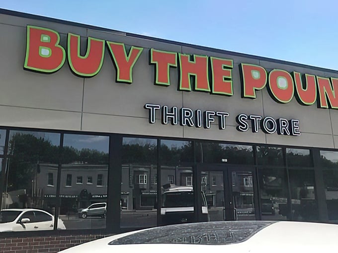 Bold colors announce this thrift revolution on Independence Avenue. Imagine paying for clothes like produce&mdash;suddenly that designer jacket costs less than lunch!