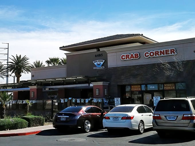 Desert dwellers line up for a taste of Chesapeake Bay at this strip mall gem &ndash; proof that great seafood finds a way.