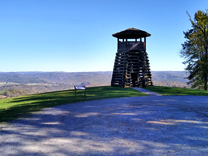 History meets scenery at this Civil War battlefield lookout. The views are so spectacular, they're worth fighting for!
