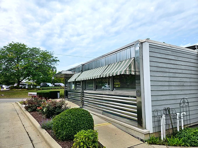 Joni's Diner's gleaming silver exterior is like a time machine disguised as a restaurant. Set coordinates for delicious!