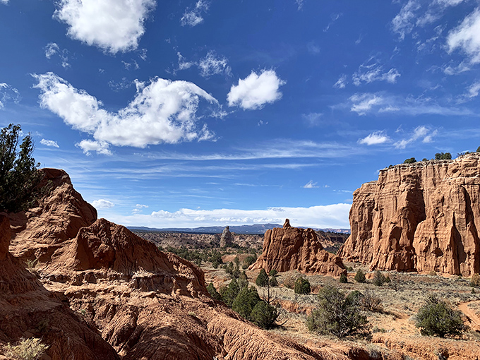 Kodachrome Basin State Park: Red rock drama that would make any Hollywood set designer jealous. Pure Utah magic!