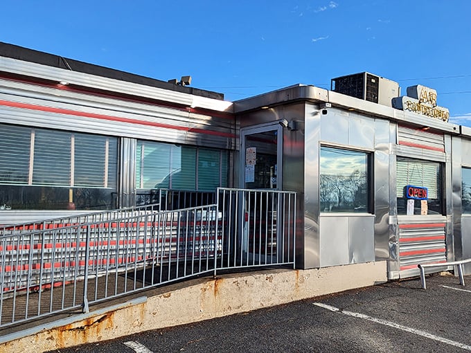 The red stripe along Route 30 Diner is like the racing stripe on a classic car&mdash;signaling something fast, fun, and quintessentially American.