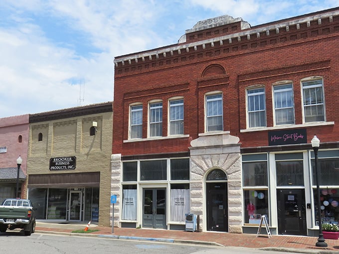 Historic Sandersville looks like a movie set waiting for its close-up. Those brick buildings have witnessed more history than a Ken Burns documentary!