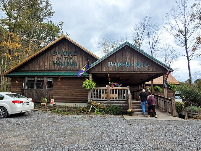 When they say "Smoke on the Water," they're not kidding&mdash;this cabin hideaway delivers on its delicious promise.