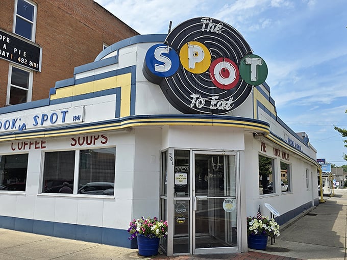 This classic diner looks like it was plucked straight from an Edward Hopper painting, but tastes better.
