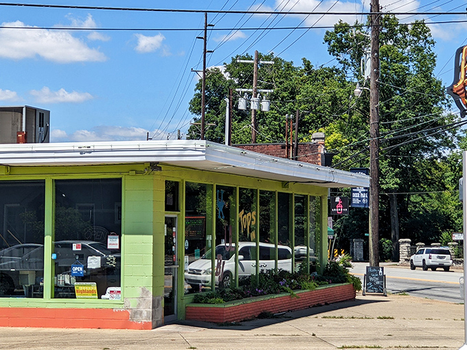 Twig and Leaf: Corner diners like this are becoming endangered species. Quick, visit before they're replaced by another soulless smoothie chain!