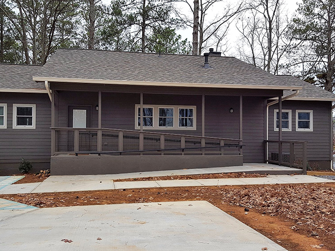 Not your grandfather's rustic cabin. These modern cottages offer all the comforts of home while still allowing you to claim you're "roughing it."