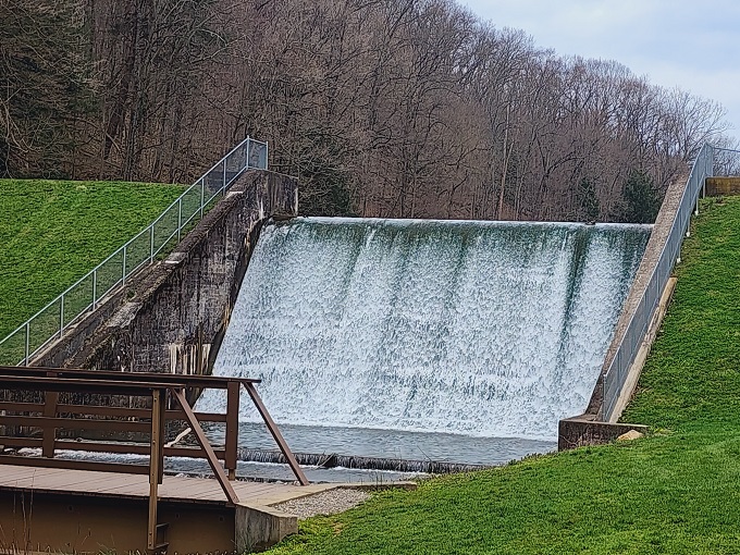 Water, water everywhere: This dam puts on a show that would make Niagara Falls jealous. Smaller scale, but with 100% more charm.