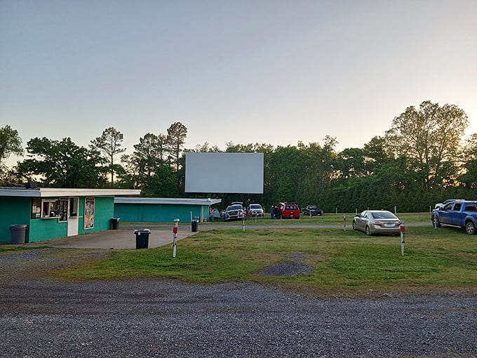 As twilight approaches, the blank canvas of the Kenda's screen awaits its transformation into a portal to other worlds.