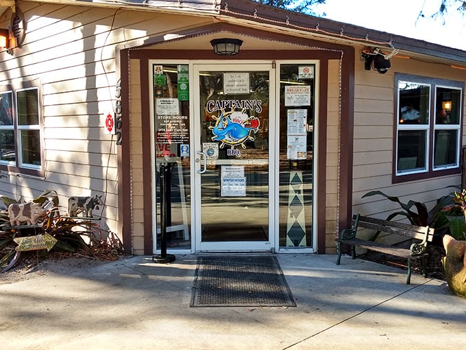 At Captain's BBQ, the boats aren't the only things smoking at this marina &ndash; their ribs have developed quite the following.