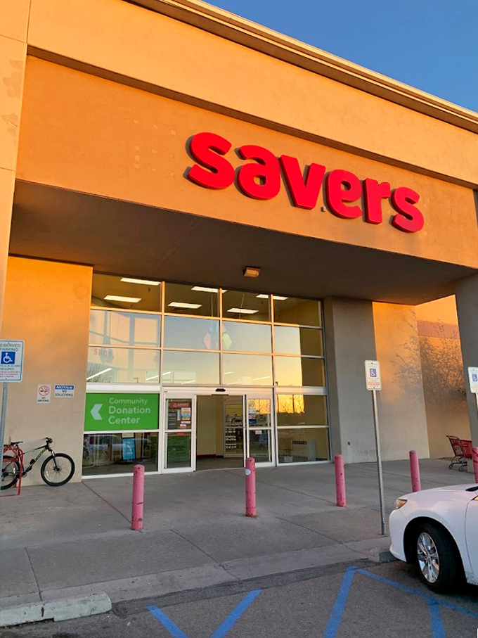 Savers Santa Fe: Where the high desert meets high-value finds under that brilliant New Mexico sky.