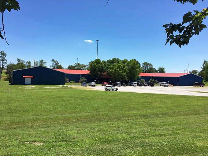 Where antiques get the big-box treatment! Bright's massive blue buildings house enough vintage treasures to furnish a small Kentucky town.