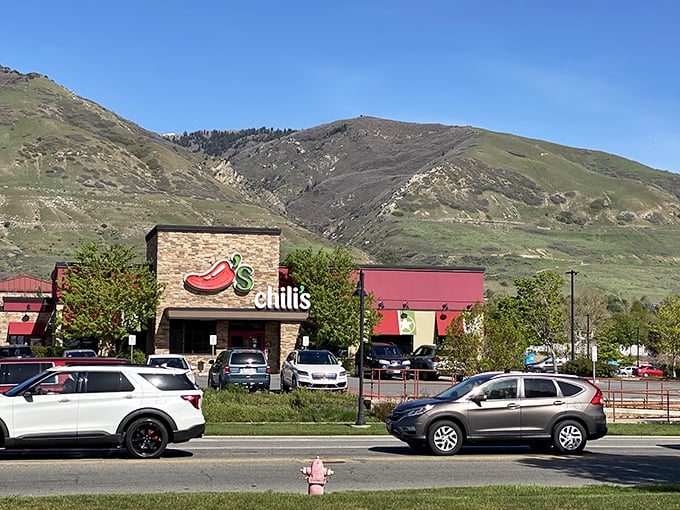 Those traffic lights aren't just directing cars &ndash; they're guiding you to affordable living with a mountain backdrop.