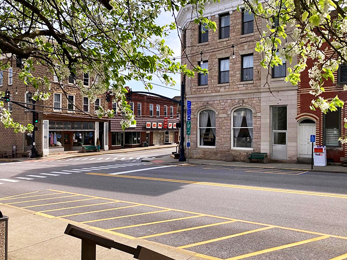 Fayetteville: Brick, stone, and Americana come together in this postcard-perfect downtown, where outdoor enthusiasts refuel before their next adrenaline fix.